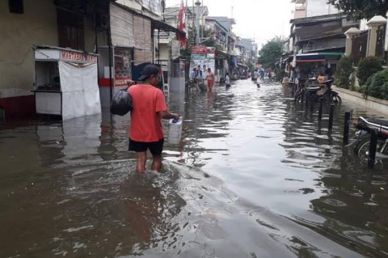Atasi Banjir di Setu, Pemkot Jaktim Gunakan Dana CSR - Lampu Hijau